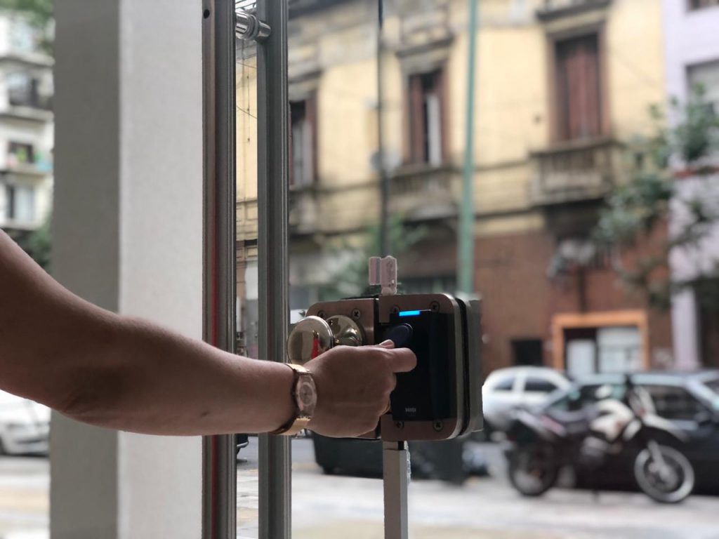 Control de acceso HID con tecnología Iclass y seos mobile (Venta ...